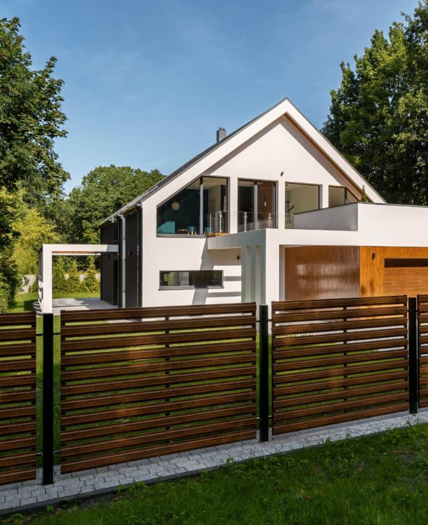 Fence Installation Company in North Lawndale, IL | Legendary Fence Company